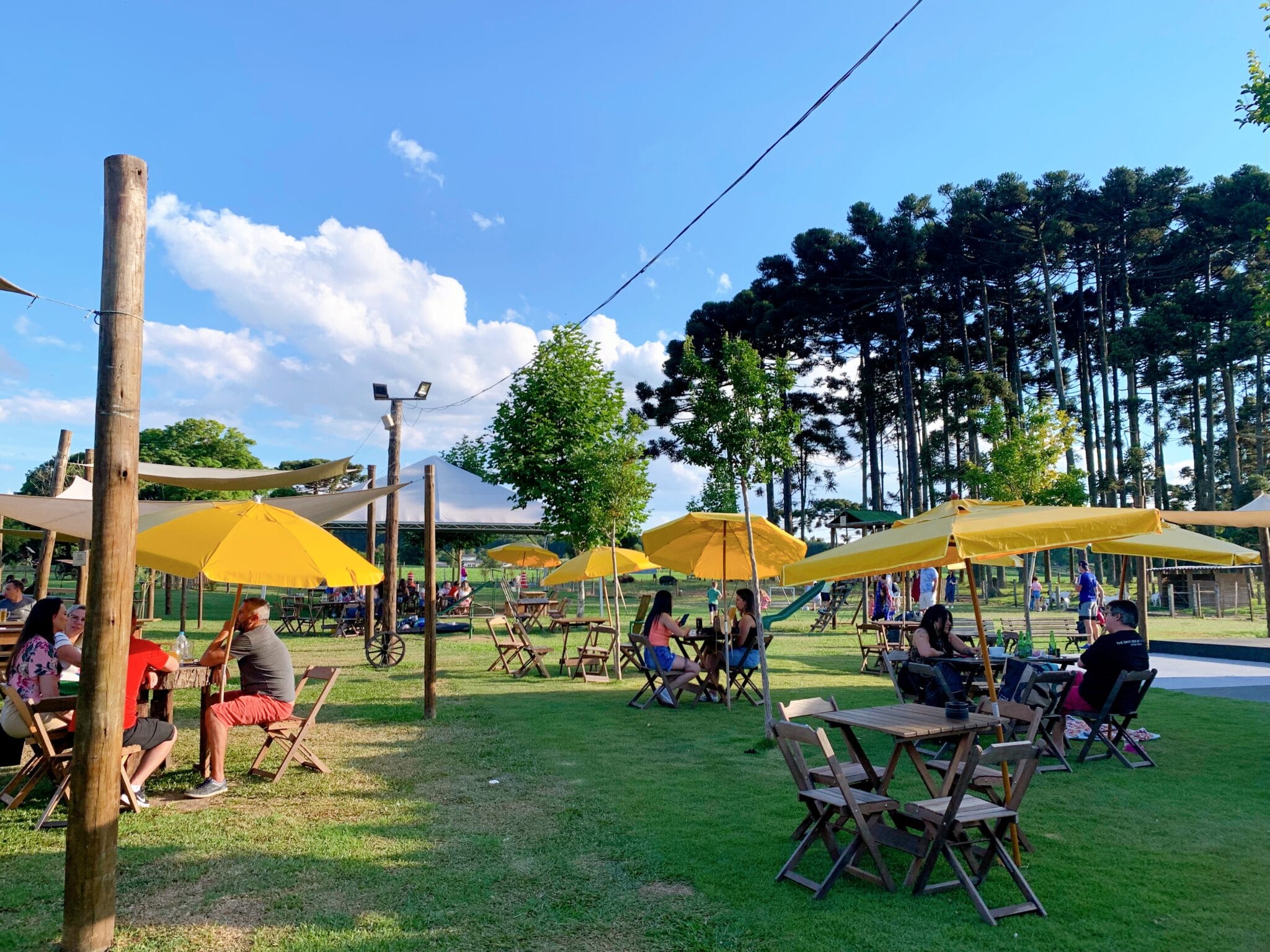 O que fazer na Colônia Witmarsum - A Bela e o Bigode