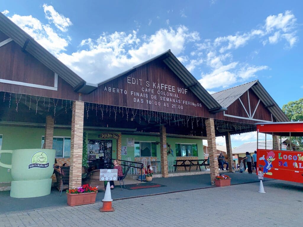 O que fazer na Colônia Witmarsum - A Bela e o Bigode